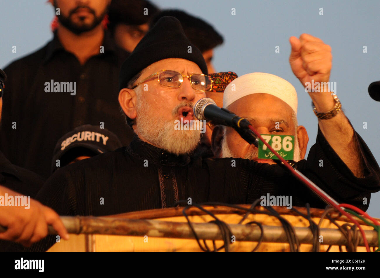 Religious tension pakistan hi-res stock photography and images - Alamy