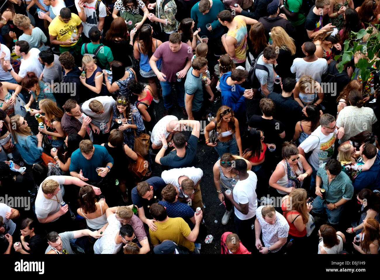 Crowds of people from above 2014 hi-res stock photography and images ...
