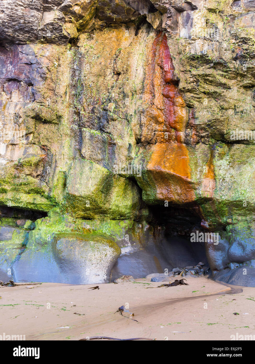 Rock iron staining hi-res stock photography and images - Alamy