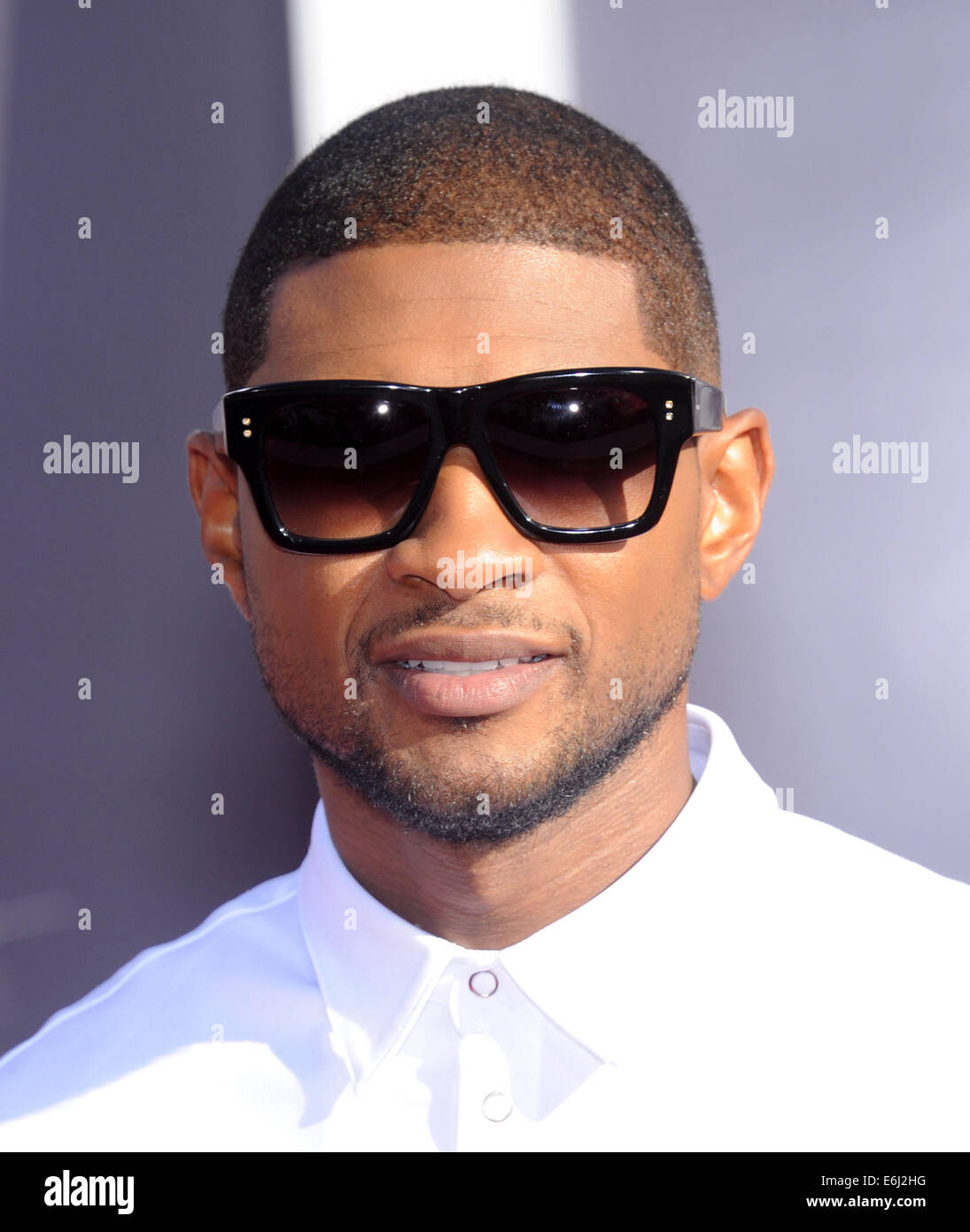 Usher mtv awards hi-res stock photography and images - Alamy