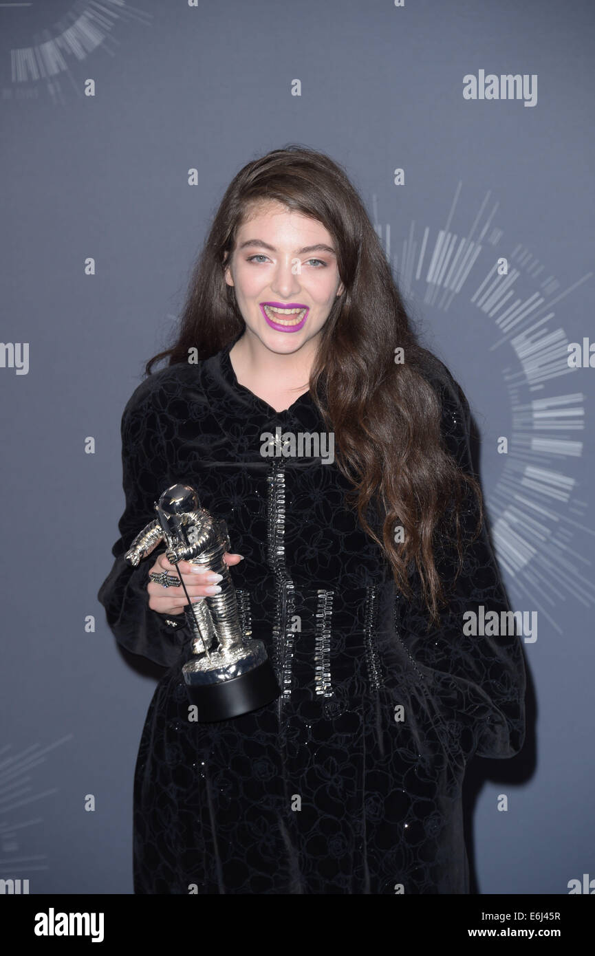 Lorde new zealand music hi-res stock photography and images - Alamy