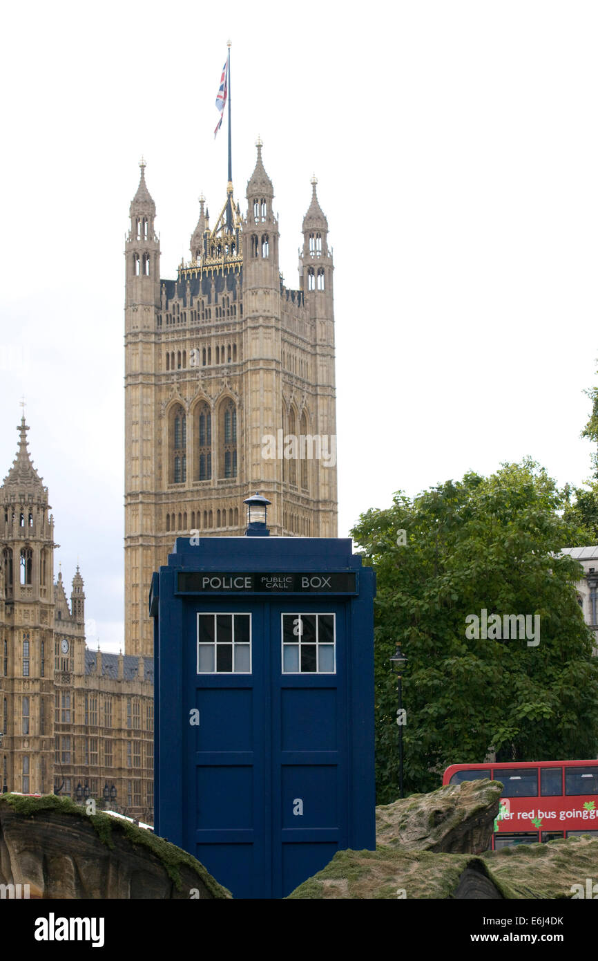 Doctor whos tardis hi-res stock photography and images - Alamy