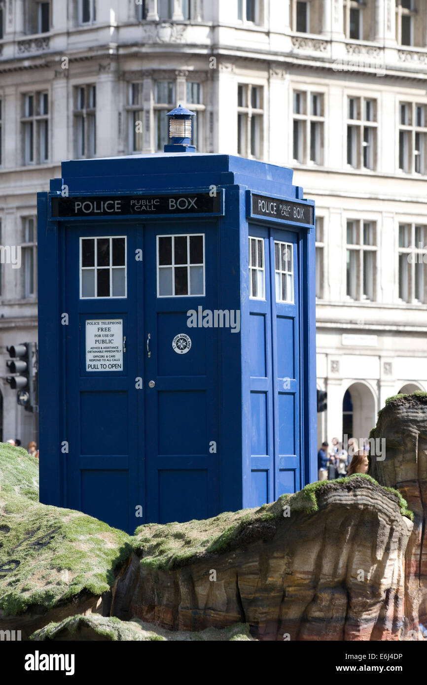 London police 1950s hi-res stock photography and images - Alamy