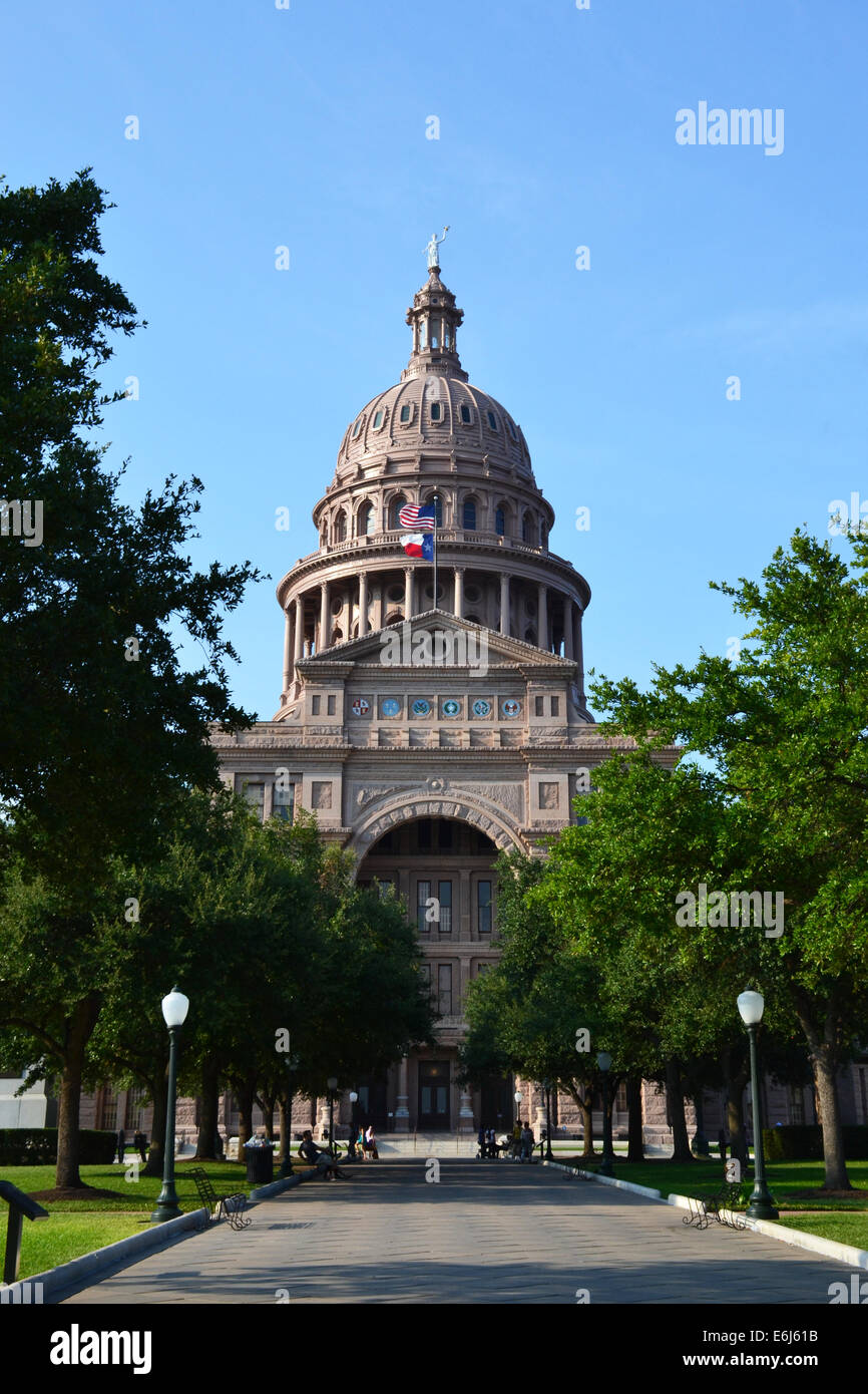 Statue horse state capitol building hi-res stock photography and images ...