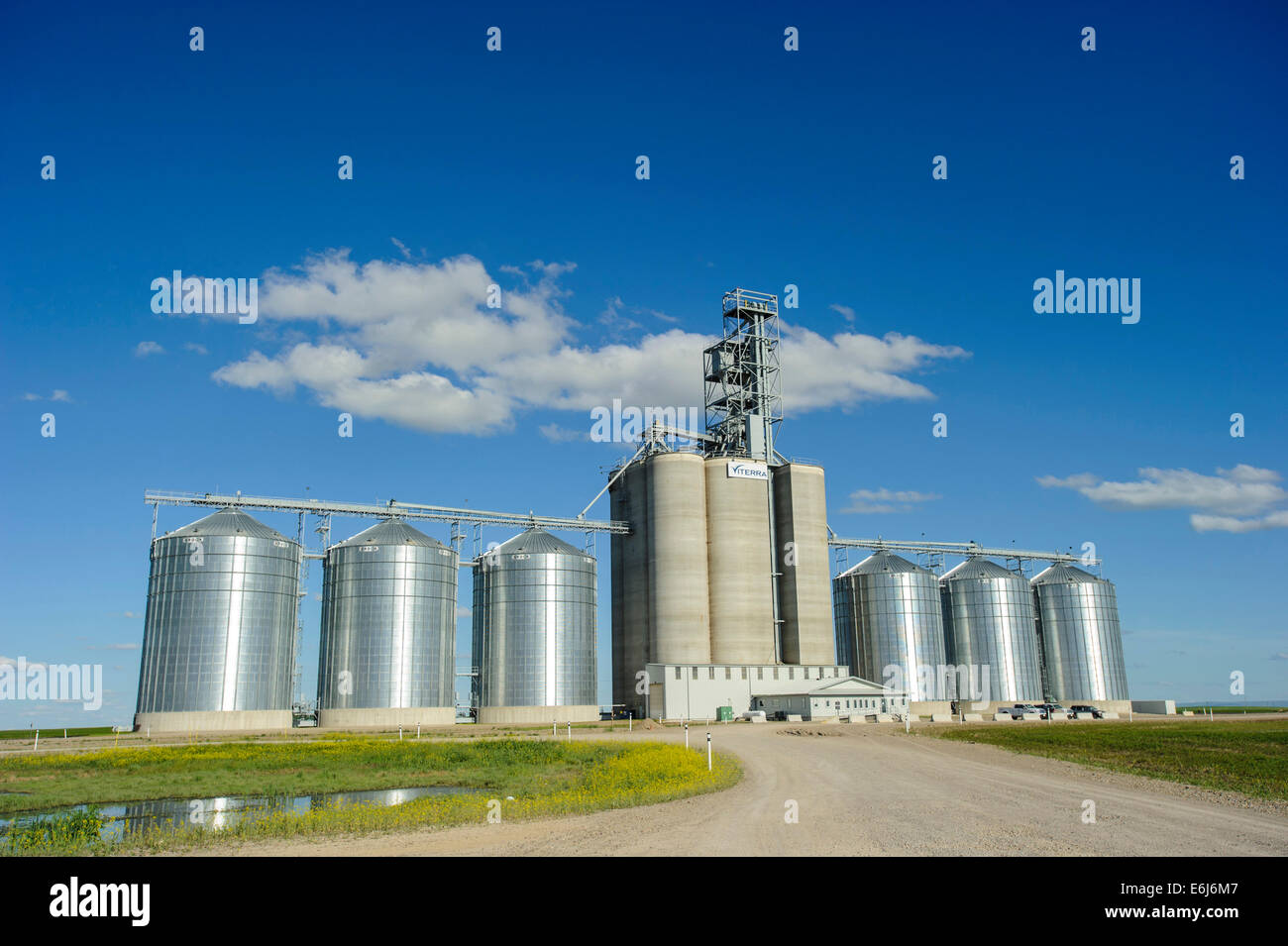 Grain handling hi-res stock photography and images - Alamy