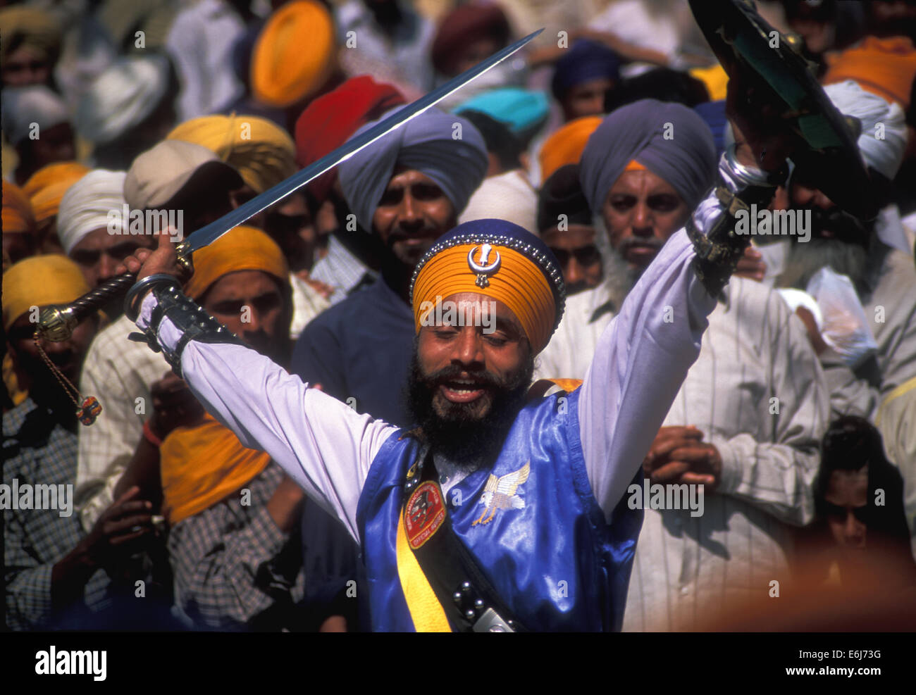 Sikh sword india hi-res stock photography and images - Alamy