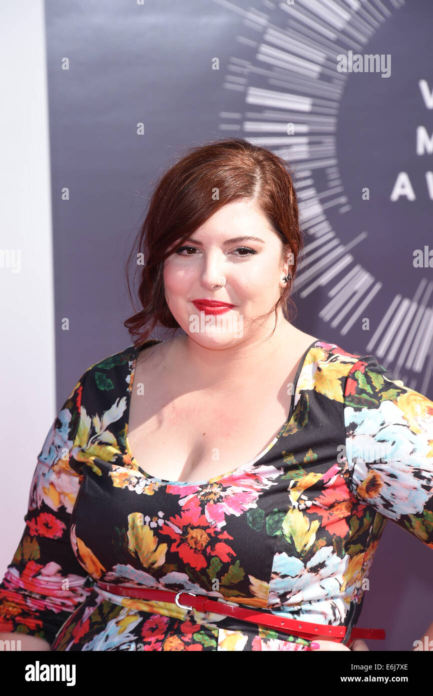 Mary Lambert Hot