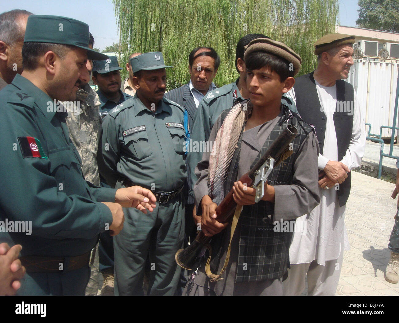 Baghlan, Afghanistan. 25th Aug, 2014. Taliban fighters attend a ...