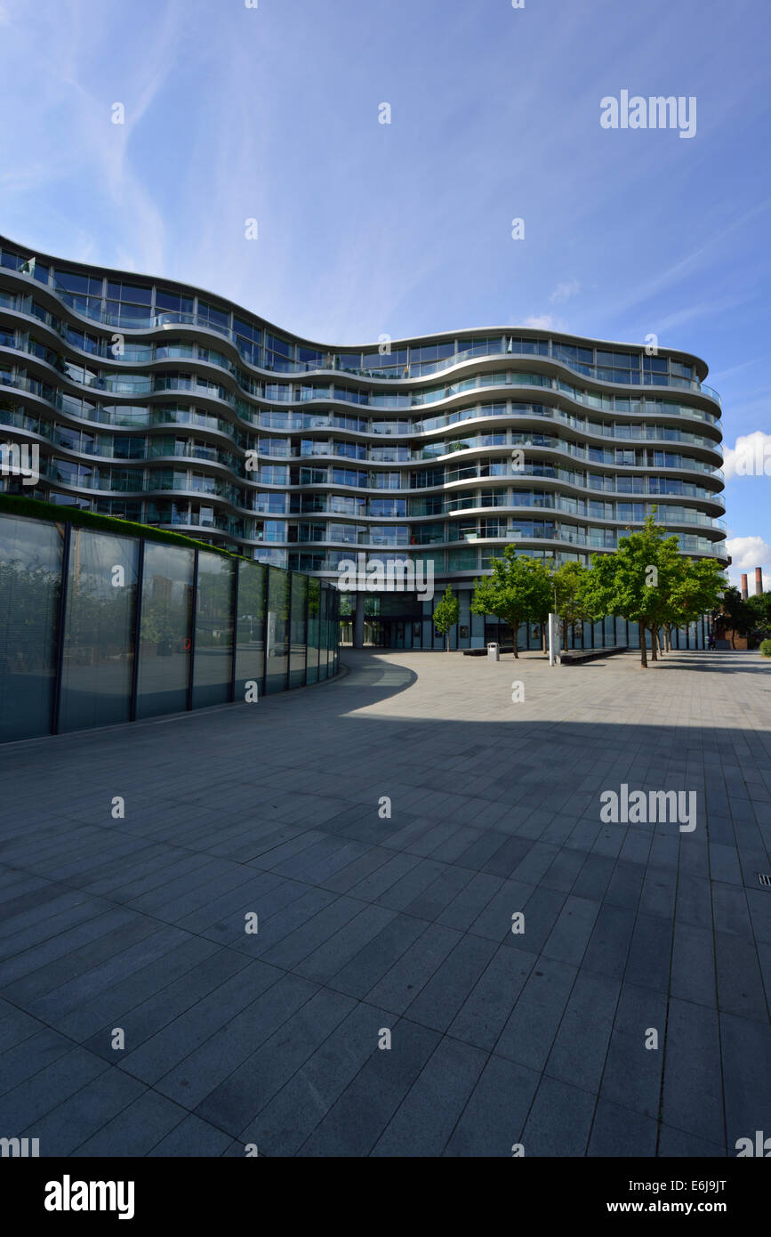 Albion riverside apartment hi-res stock photography and images - Alamy