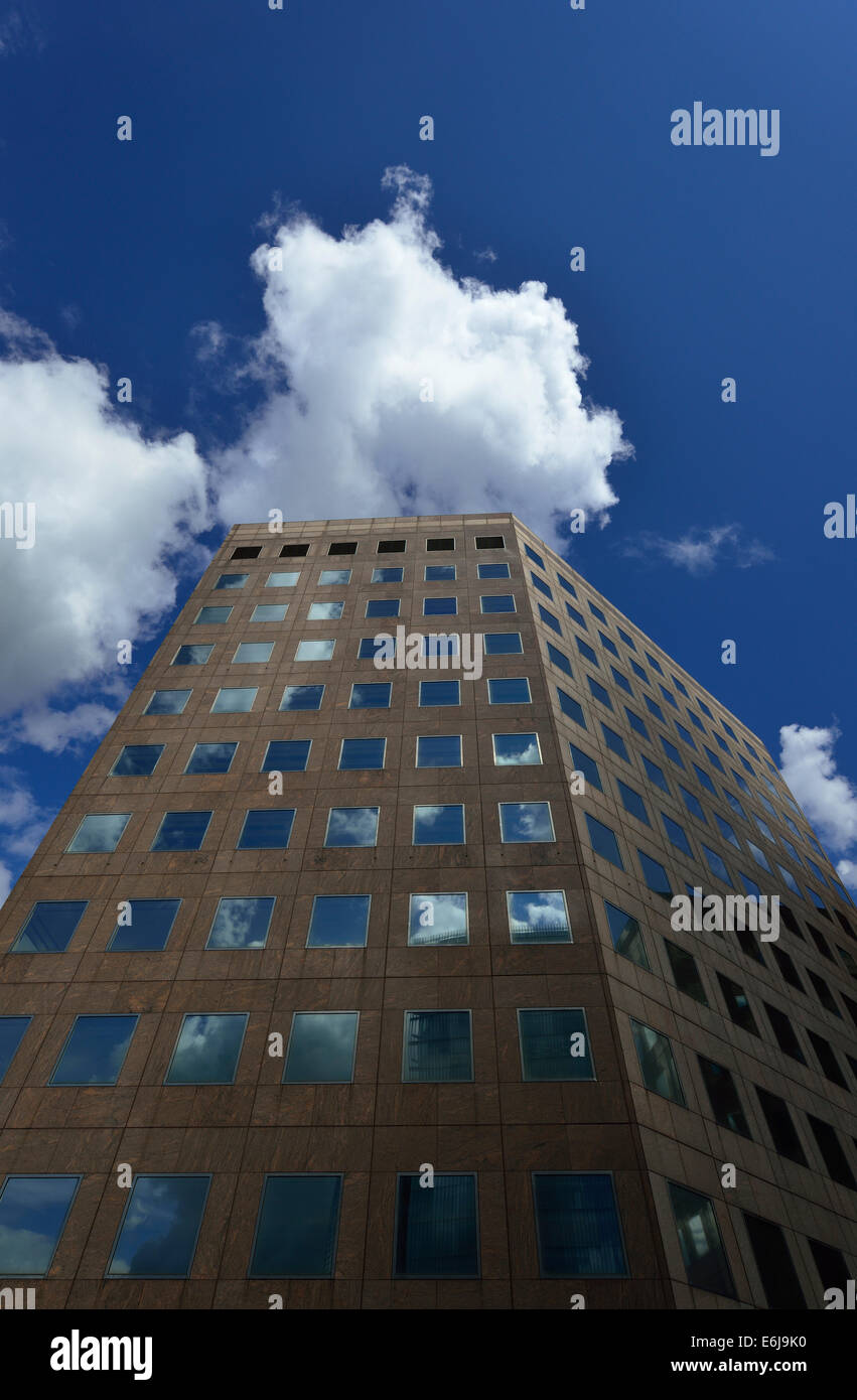 Number 1 london bridge building hi-res stock photography and images - Alamy