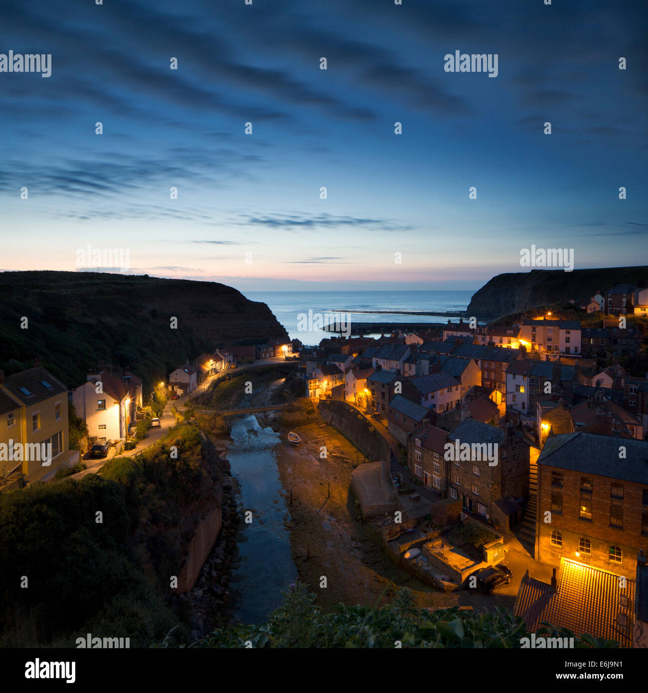 Staithes village gallery hi-res stock photography and images - Alamy