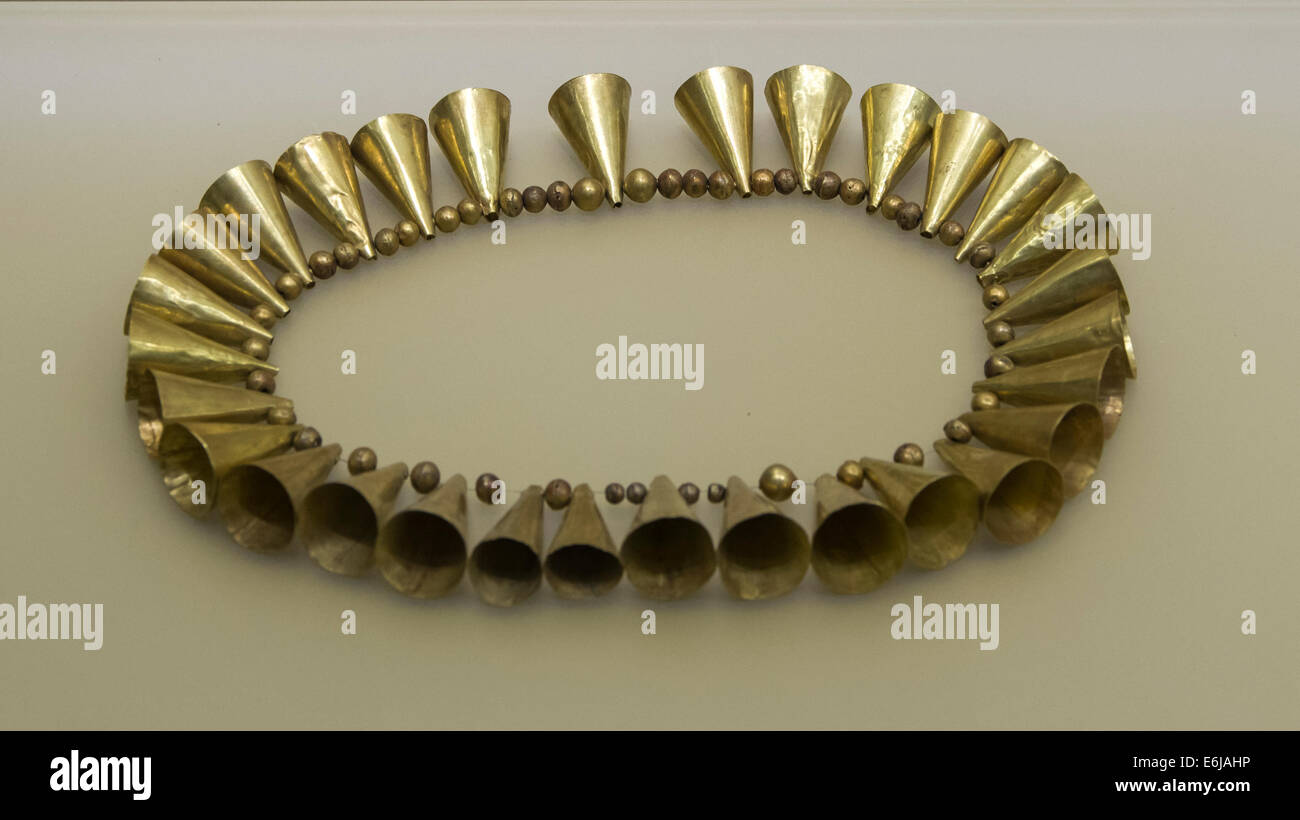 Pre-Columbian Jewelry Lambayeque/Sicán culture 700 AC-1375 AC Perú ...