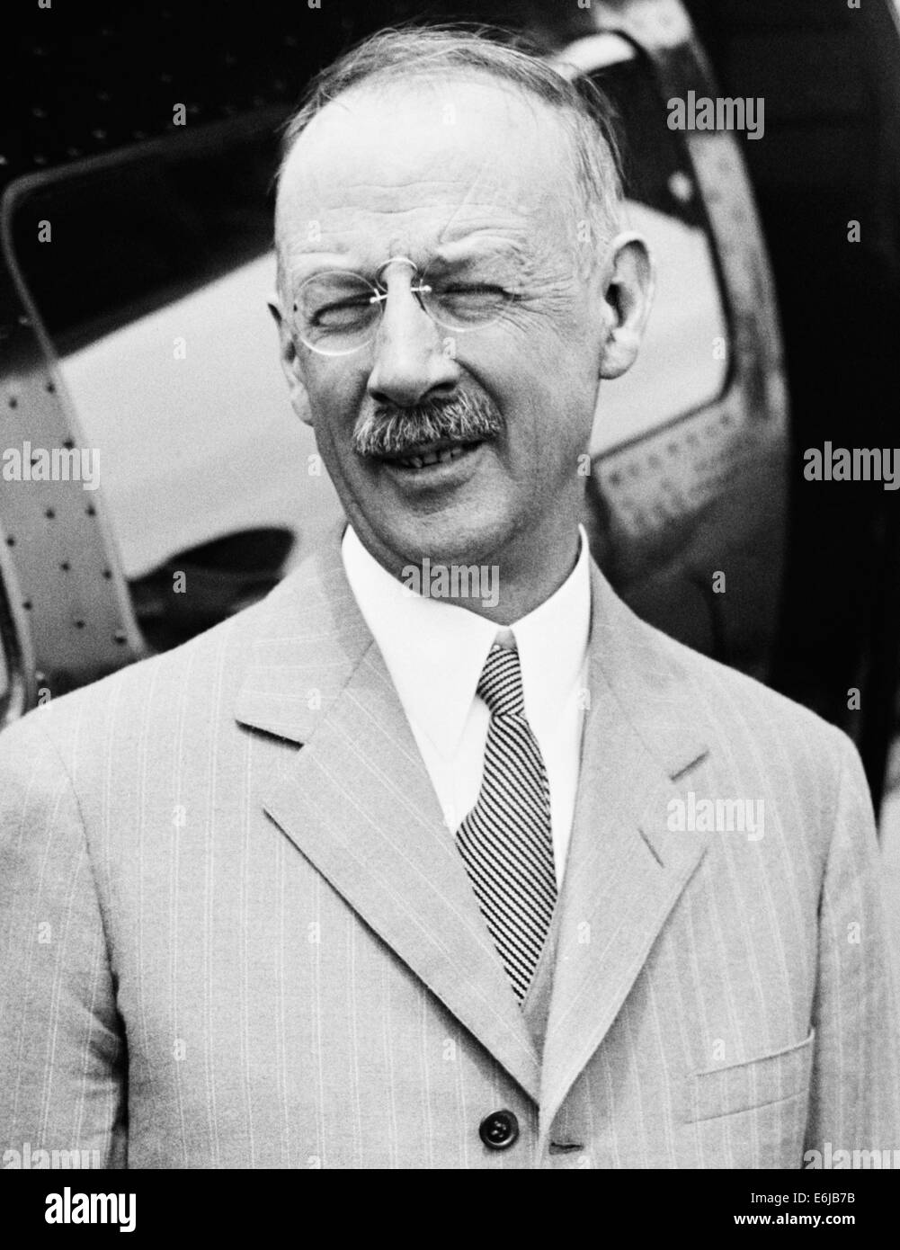 May Gilbert's Instagram, Twitter & Facebook on IDCrawl