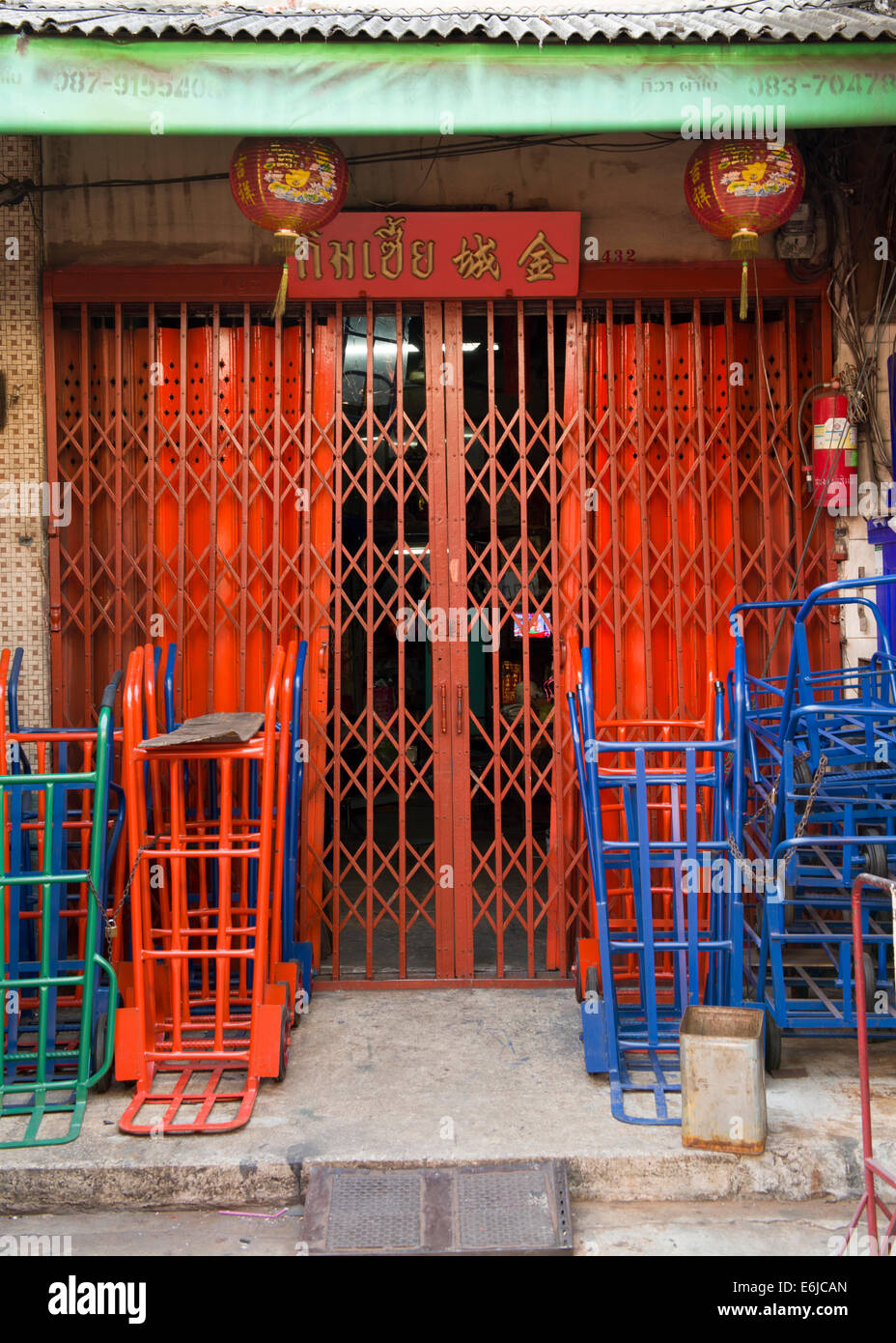 Bangkok china town chinese shop hi-res stock photography and images - Alamy