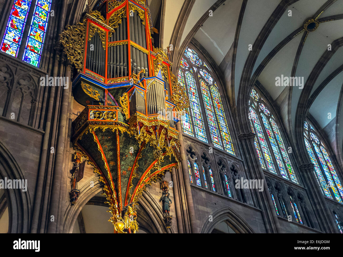 The great pipe organ and stained-glass windows, Notre-Dame Gothic ...