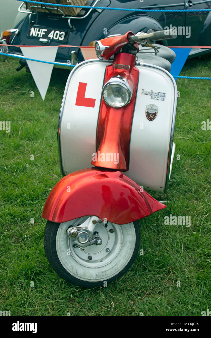 Red lambretta hi-res stock photography and images - Alamy
