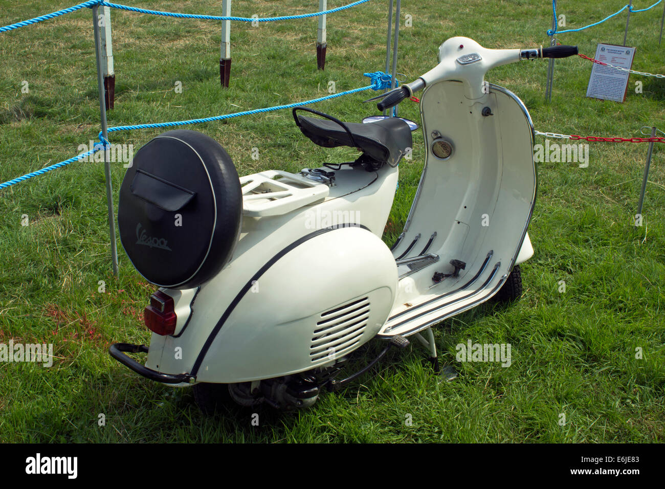 Vespa scooter hi-res stock photography and images - Alamy