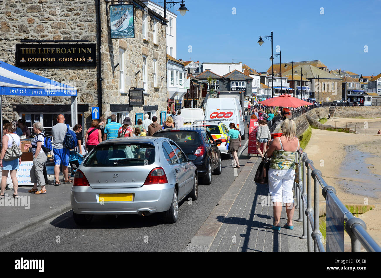 Cornwall and holiday traffic hi-res stock photography and images - Alamy