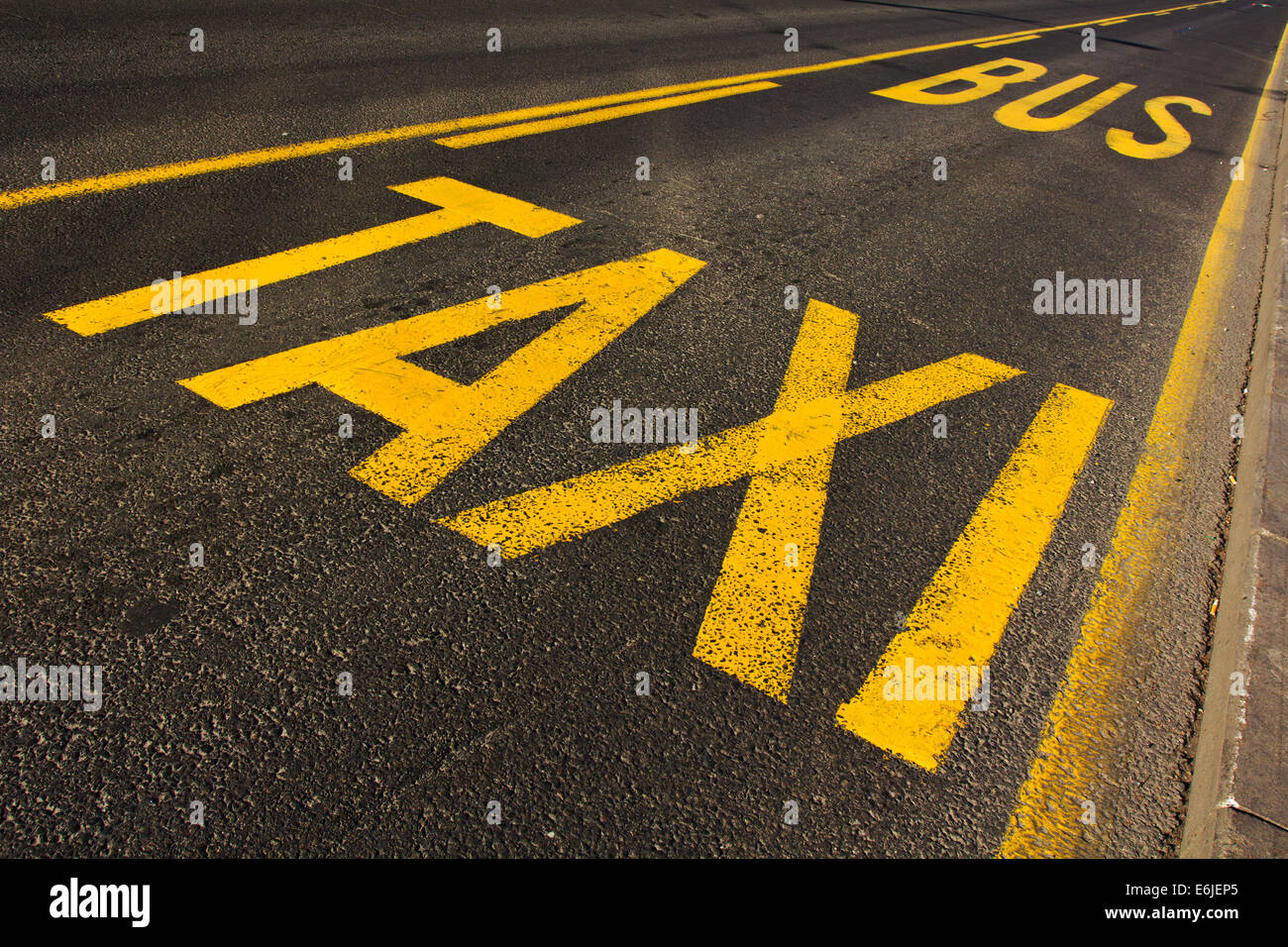 Bus taxi road sign hi-res stock photography and images - Alamy