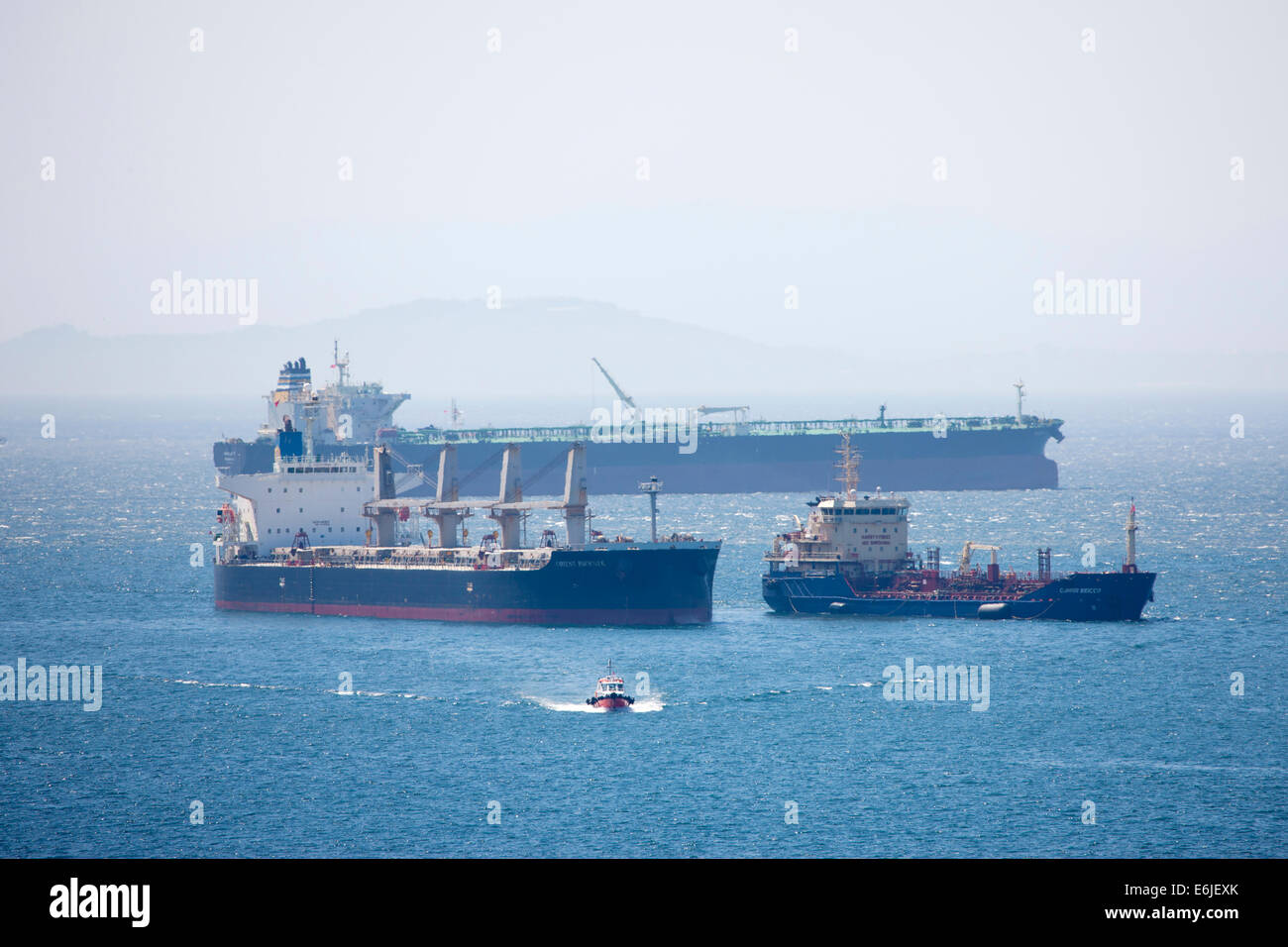 Oil chemical tanker ships hi-res stock photography and images - Alamy