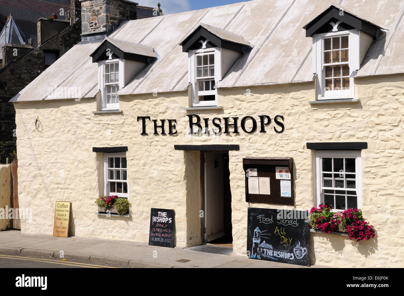 Bishops pub st davids hi-res stock photography and images - Alamy