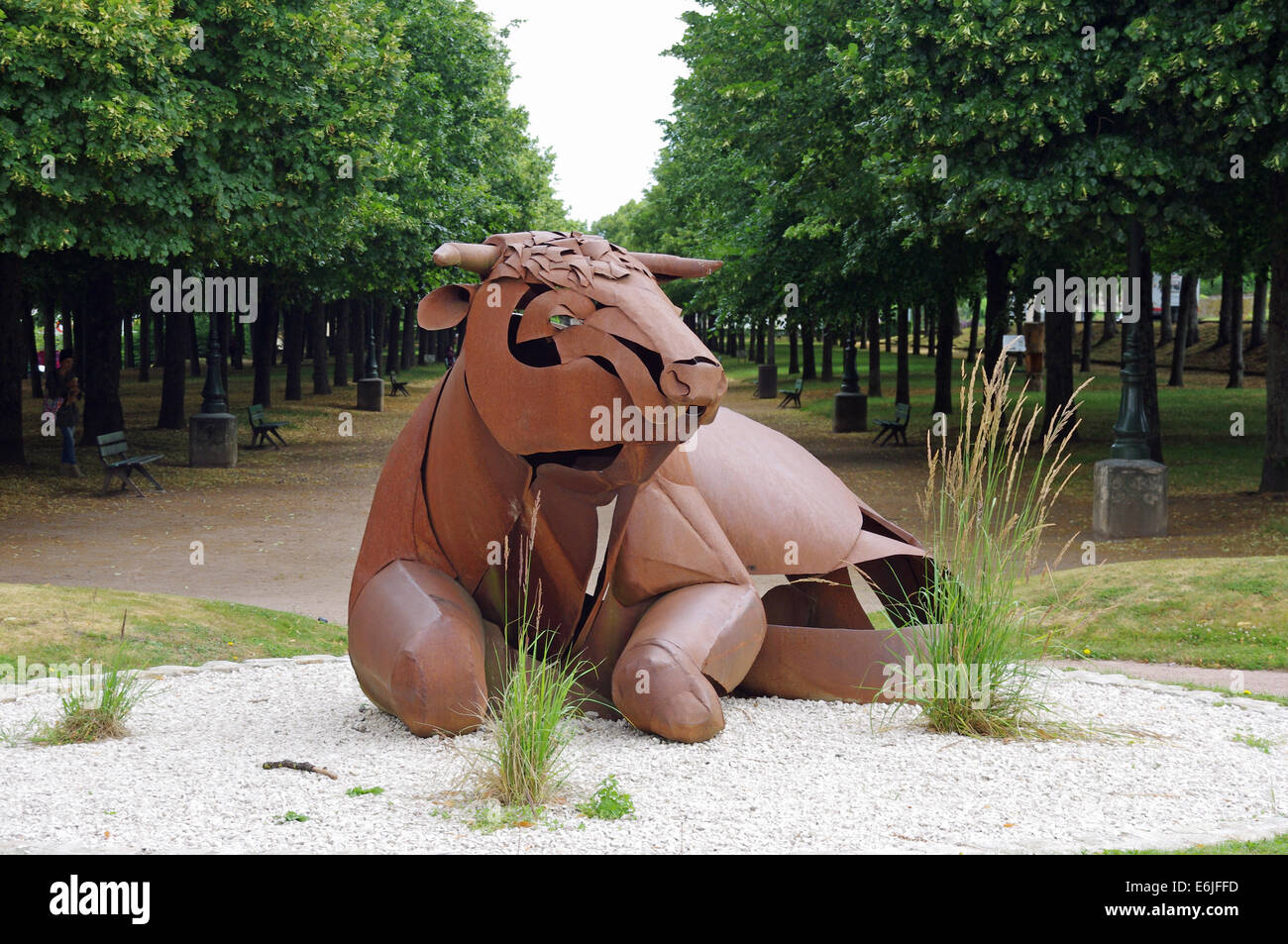 Large metal rusty bull Stock Photo - Alamy