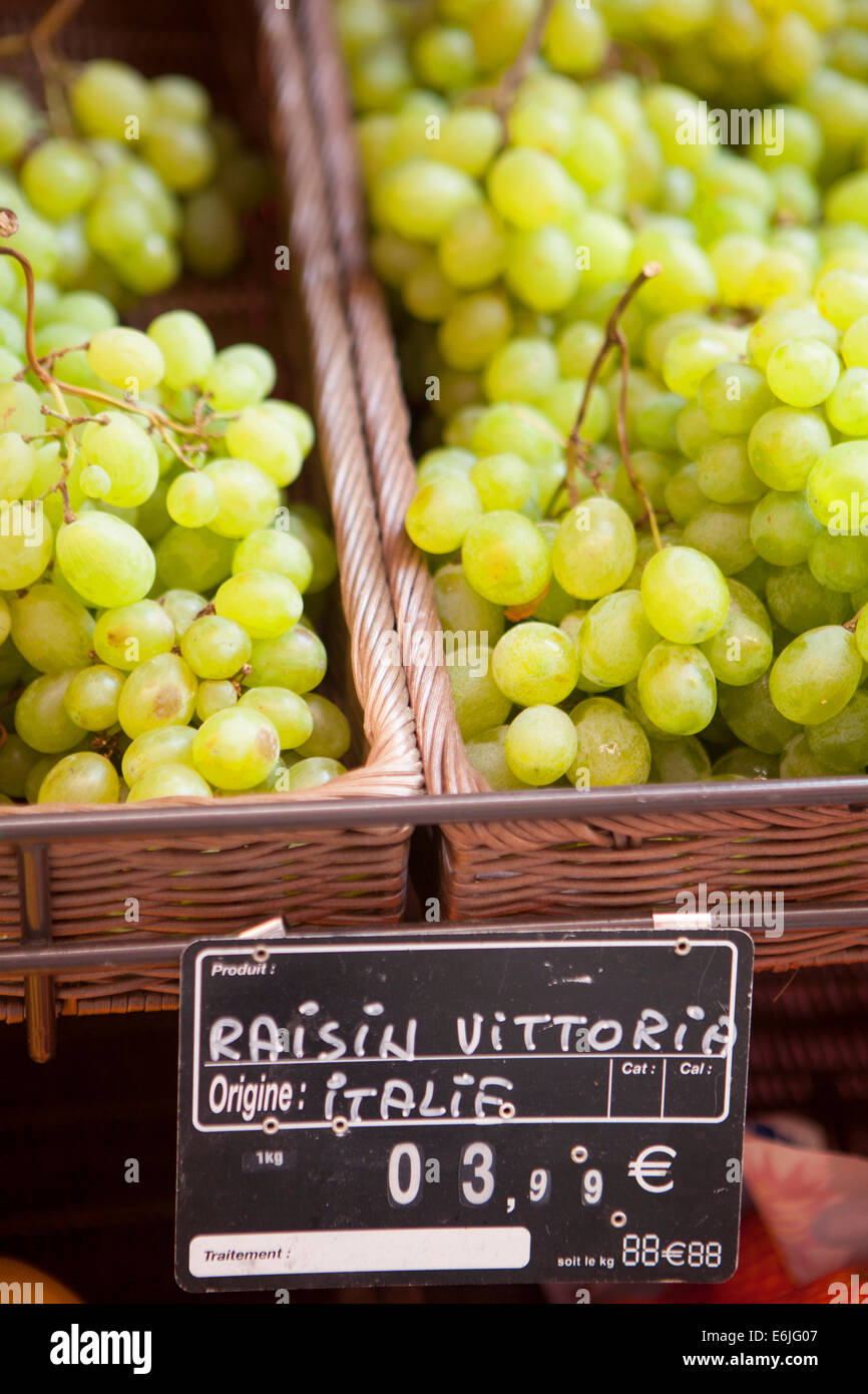 Grapes for sale at market stall in Villefrance, Nice, France Stock ...