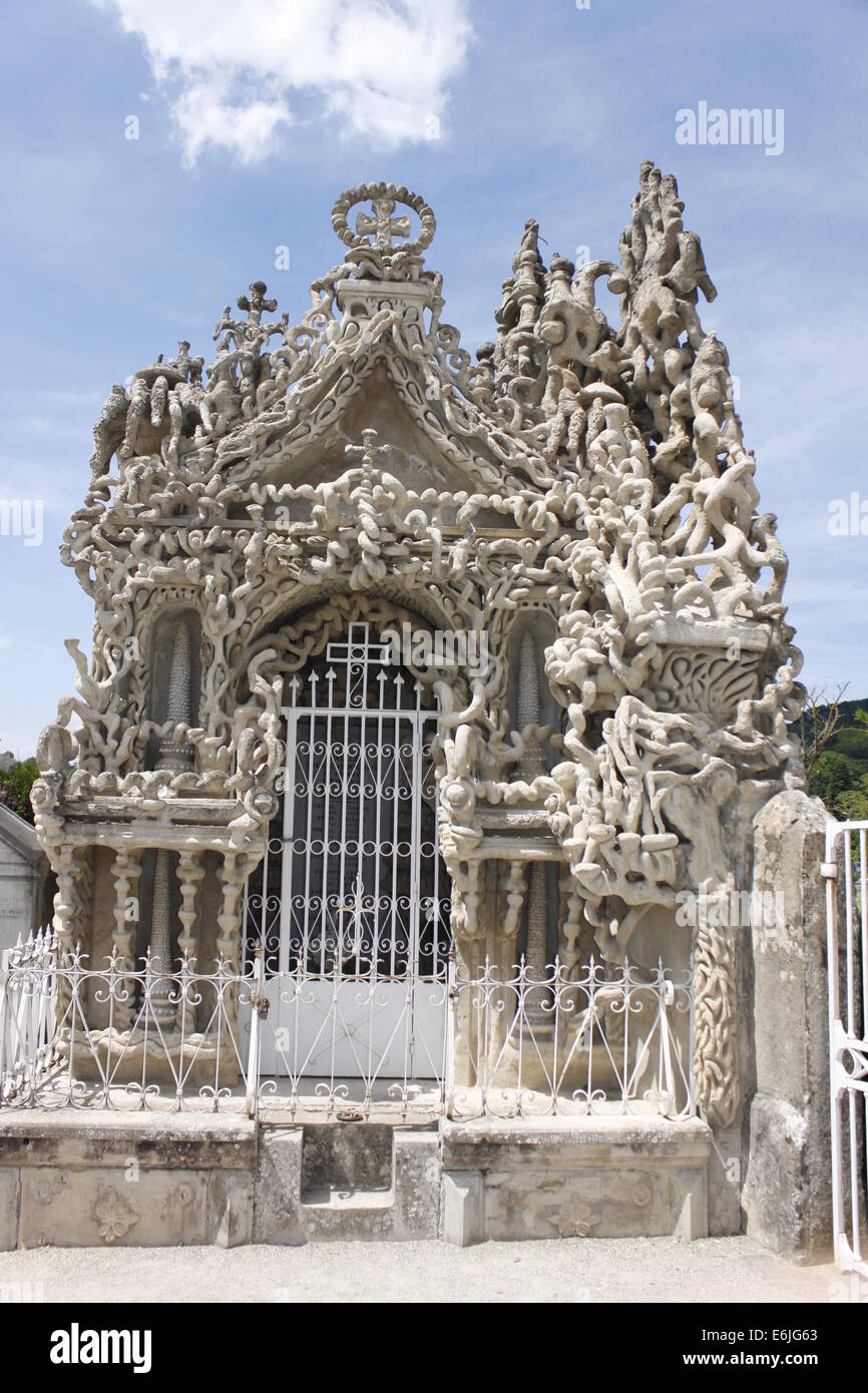 From 1879 to 1912, French postman Ferdinand Cheval built his Ideal ...