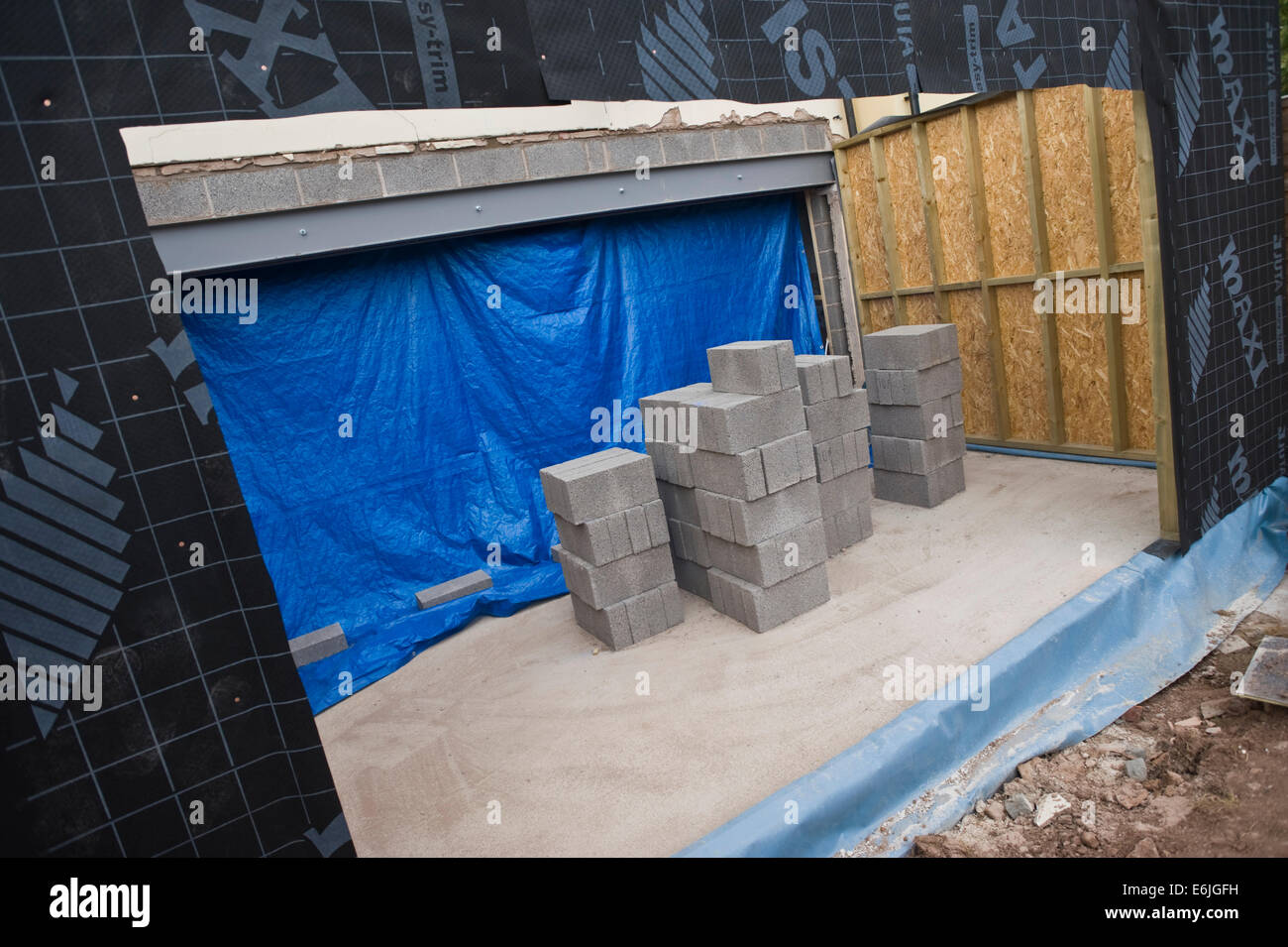 Damp proof membrane hi-res stock photography and images - Alamy