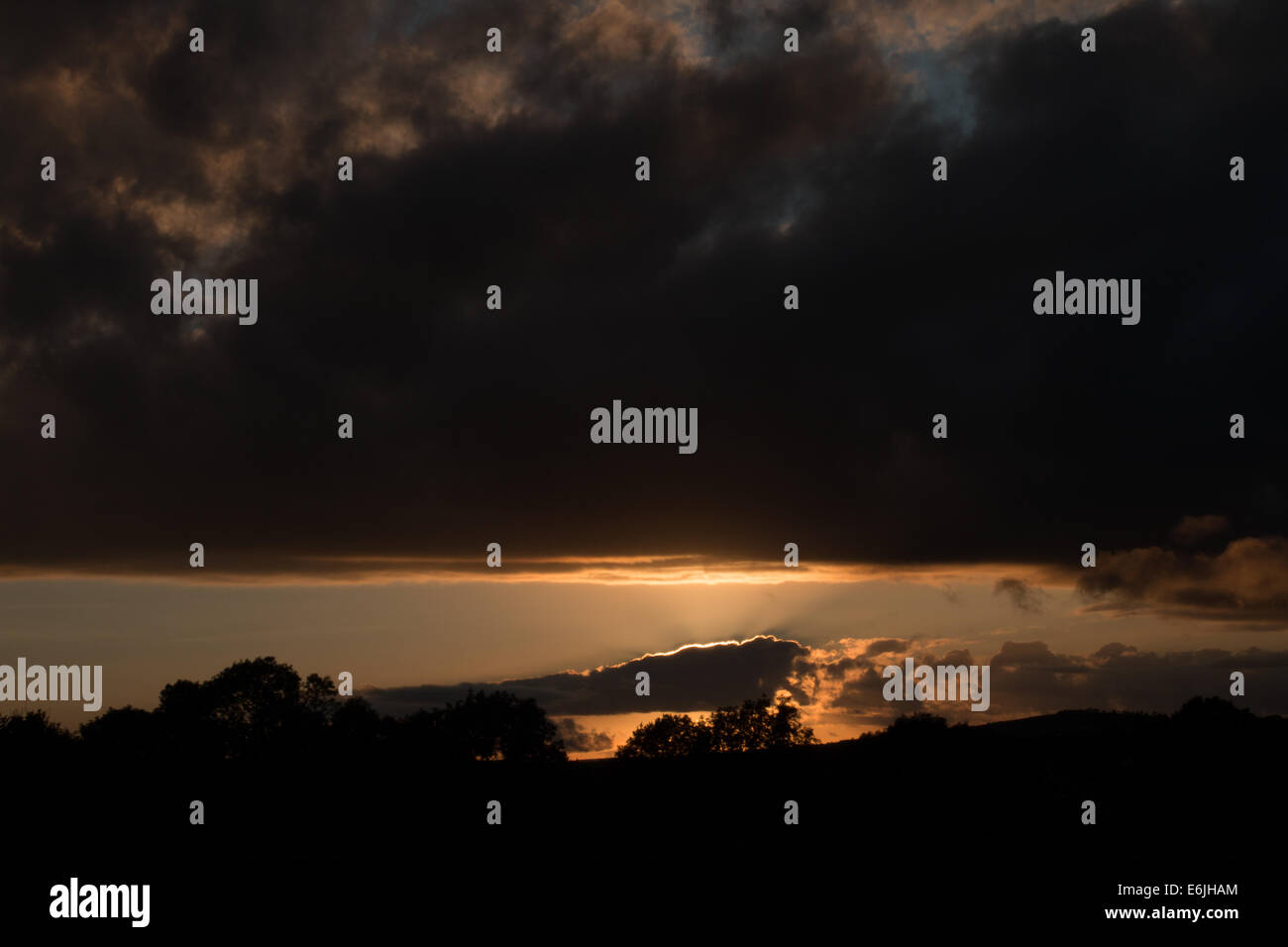 Cloud silver lining hi-res stock photography and images - Alamy