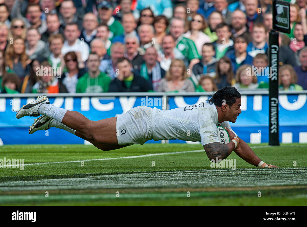 Manu Tuilagi scores the first try for England during the Guinness ...
