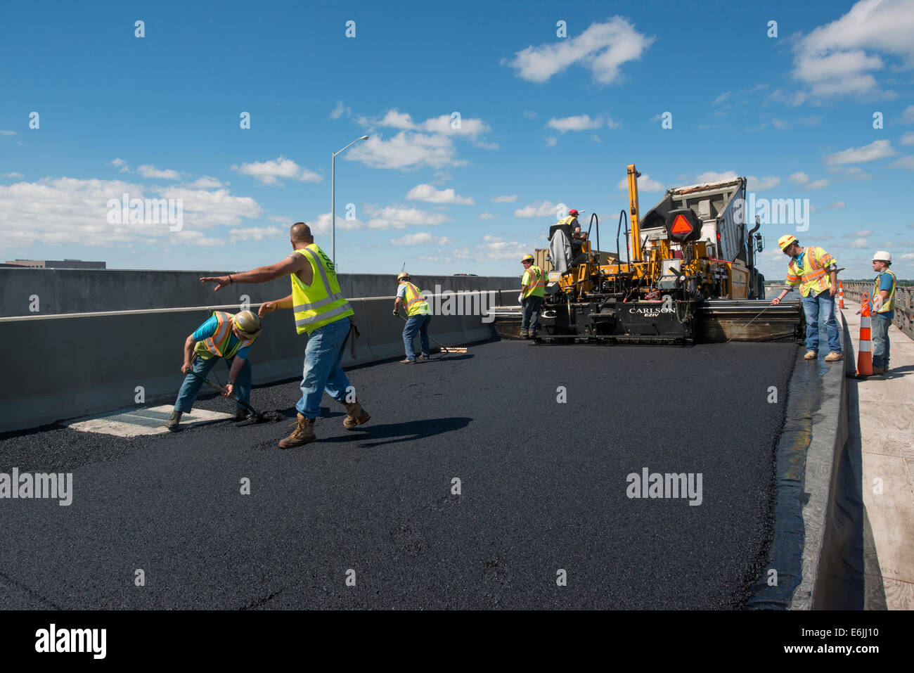 Highway overpass construction hi-res stock photography and images - Alamy