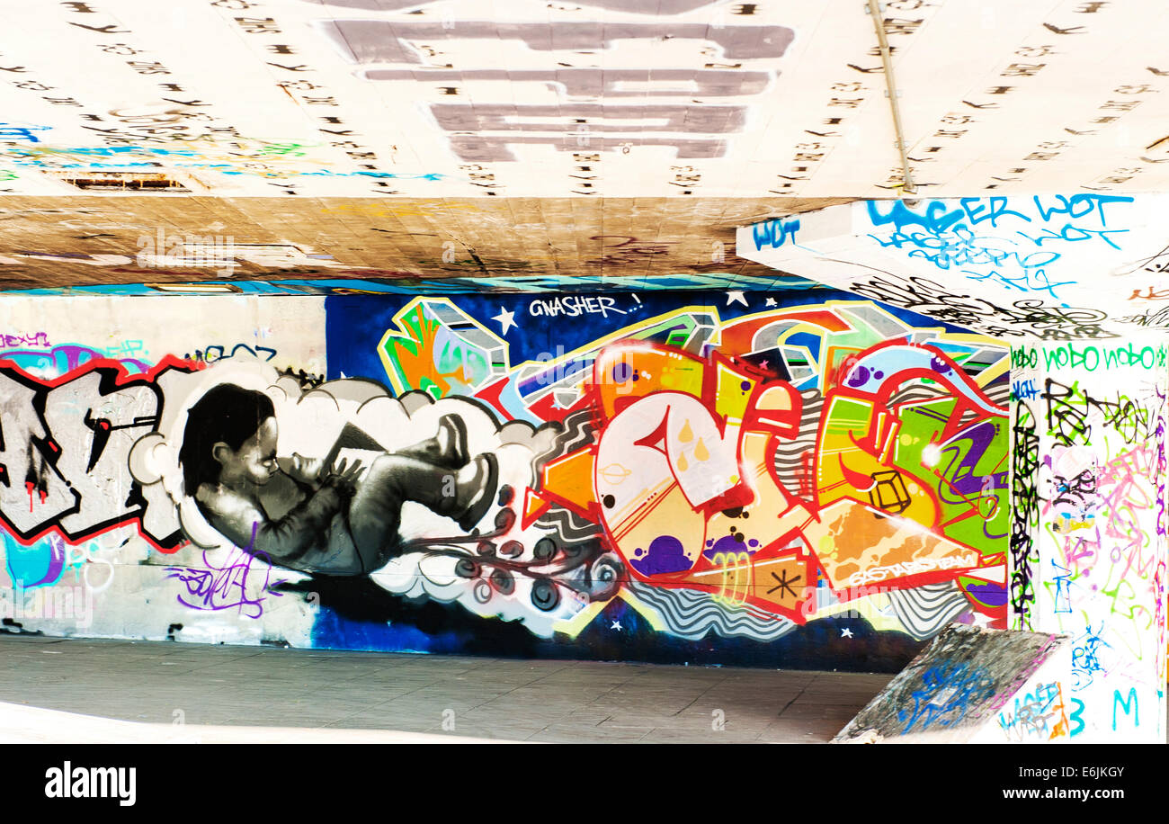 Graffit on London's South Bank Stock Photo - Alamy