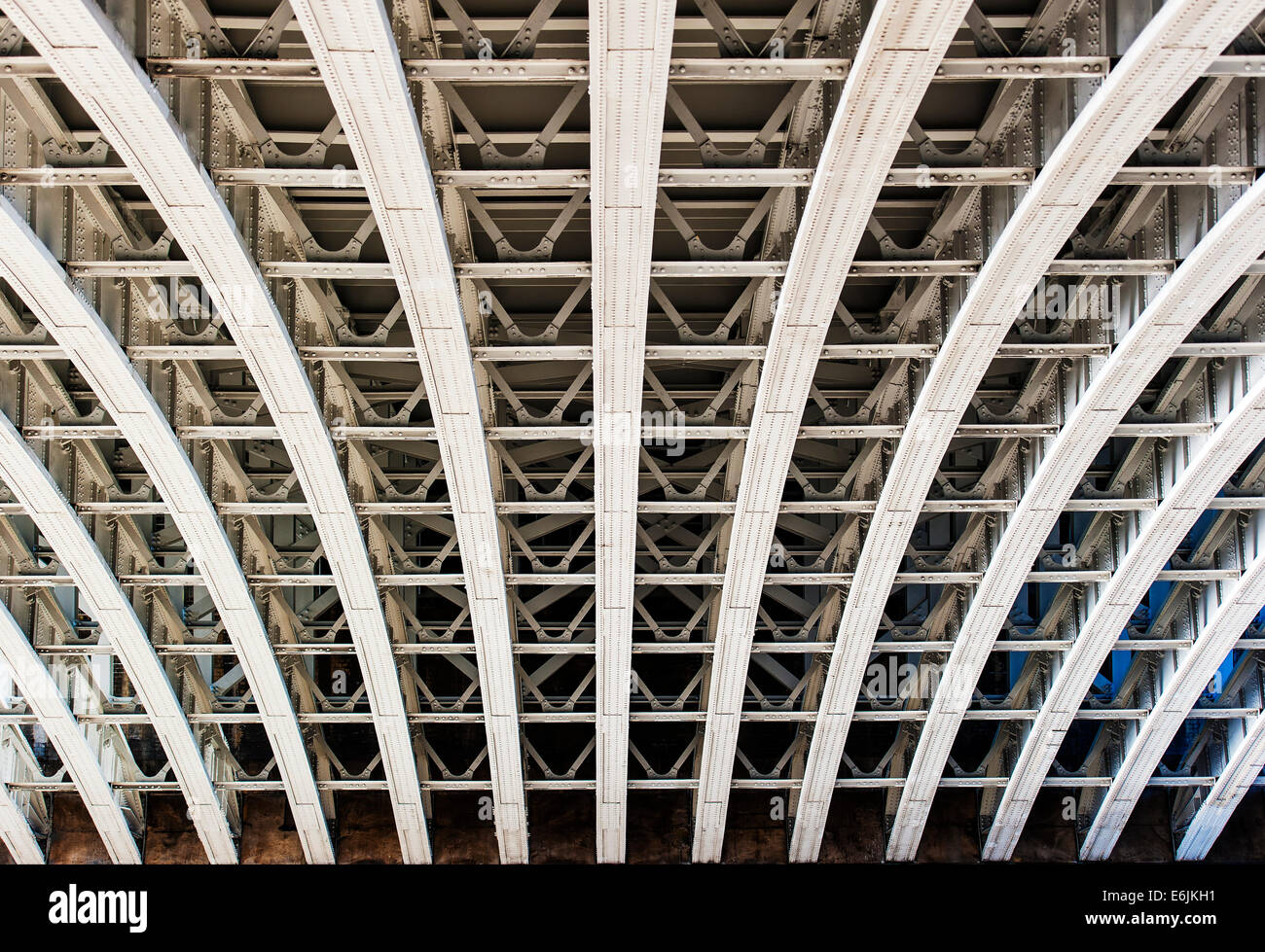 Iron blackfriars bridge hi-res stock photography and images - Alamy
