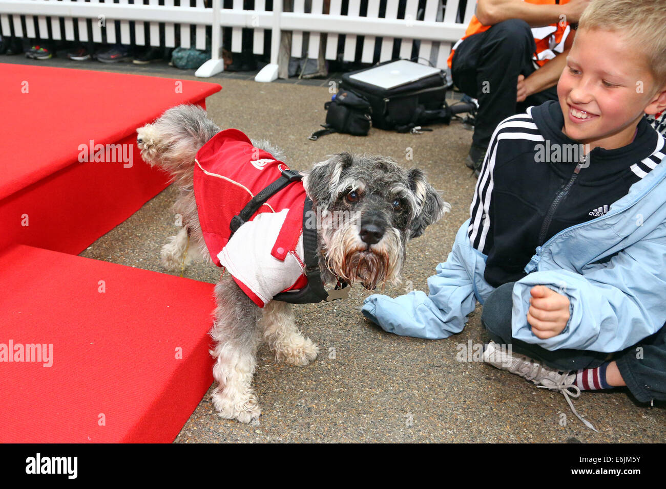 Hackett menswear hi-res stock photography and images - Alamy
