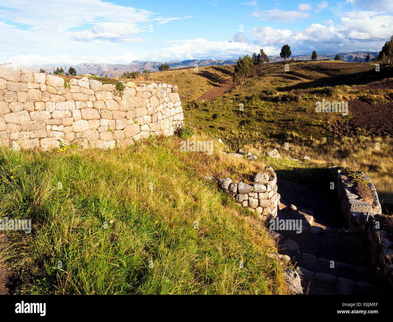 Ruins of Puka Pukara (Red Fortress) near Cusco - Peru Stock Photo - Alamy