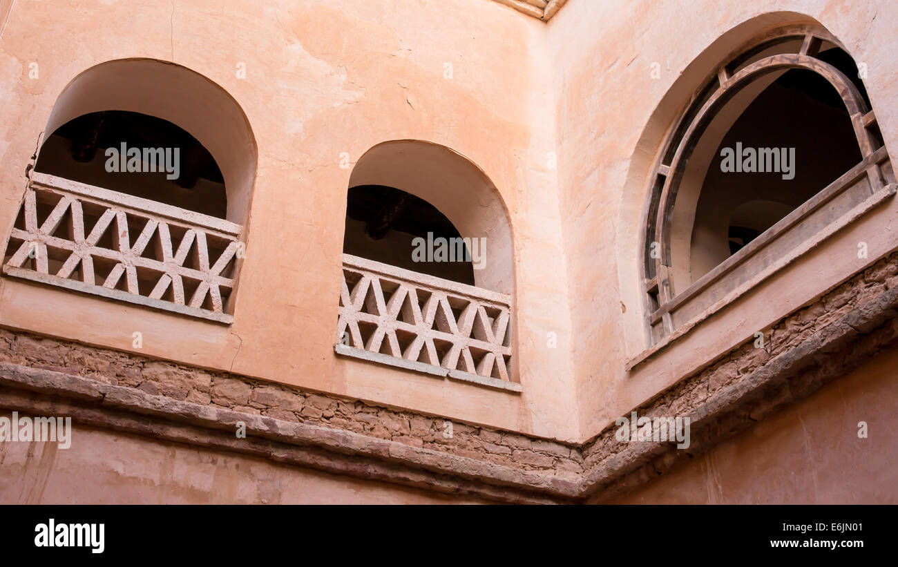 Building elevation in medieval hi-res stock photography and images - Alamy