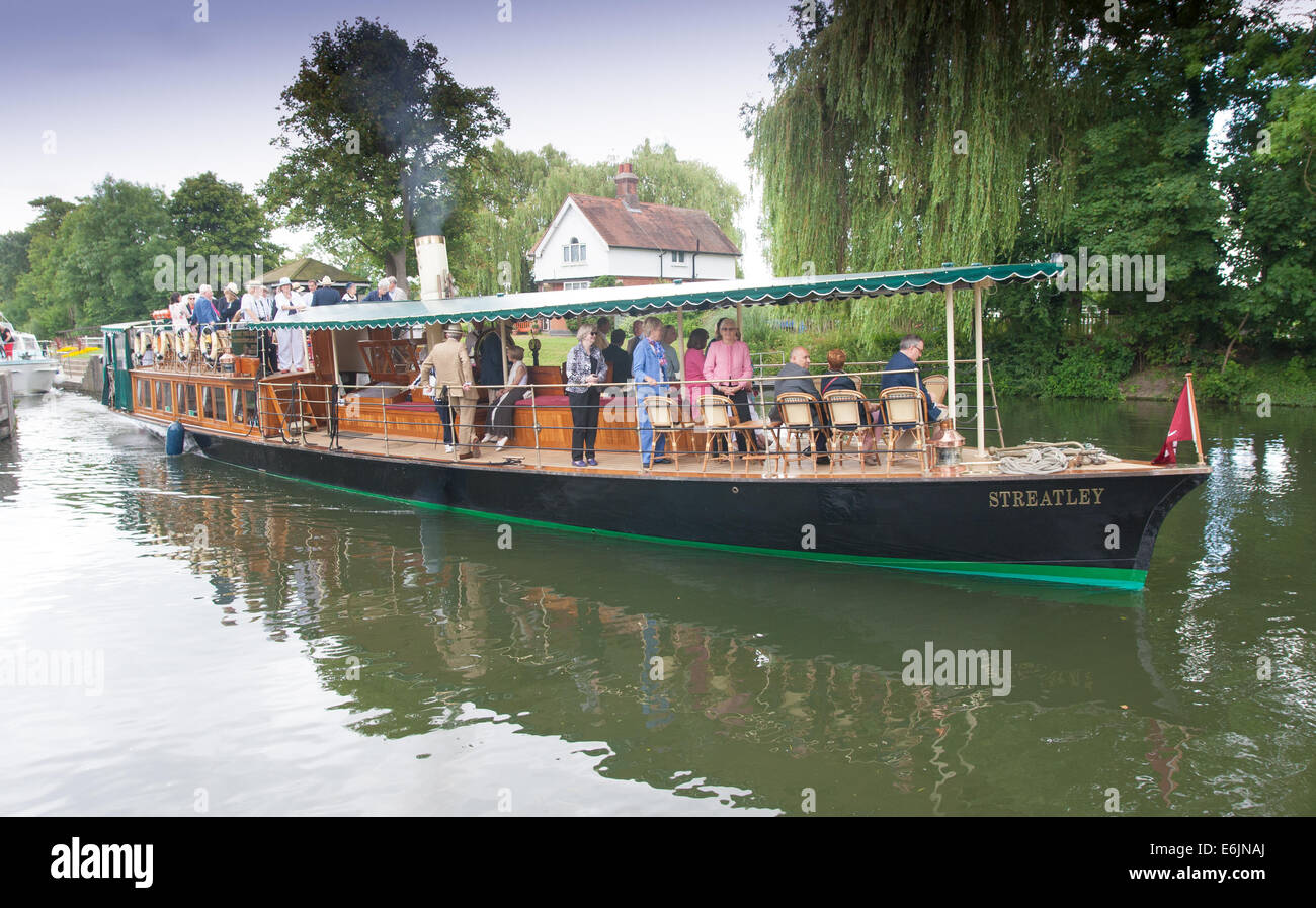 Livery launch hi-res stock photography and images - Alamy