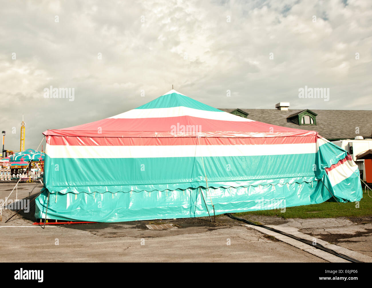 Circus tent outdoors hi-res stock photography and images - Alamy