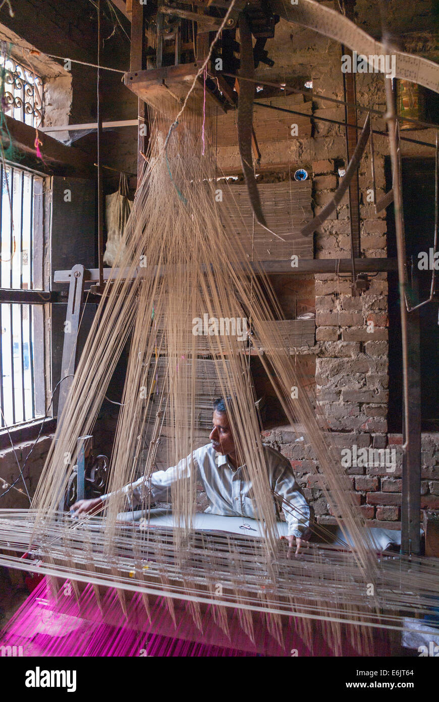 Jacquard machine hi-res stock photography and images - Alamy