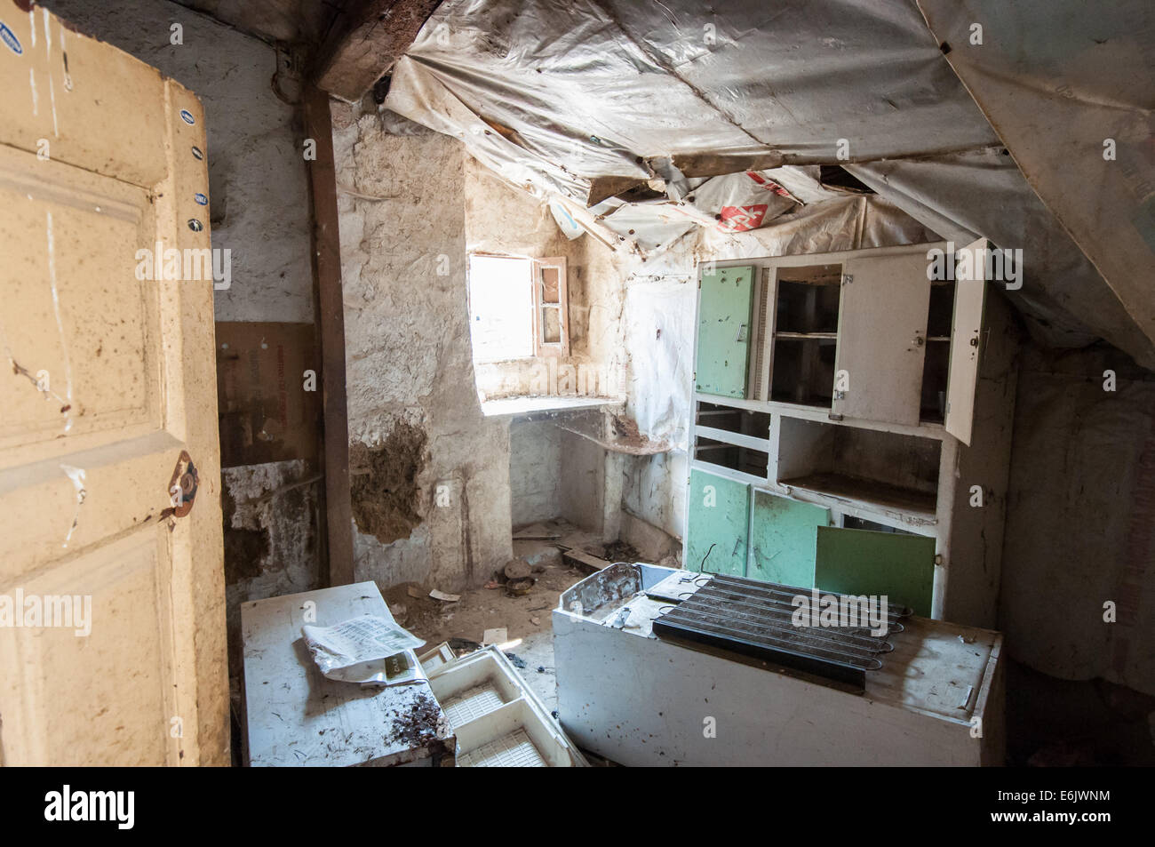 Inside abandoned house Stock Photo - Alamy