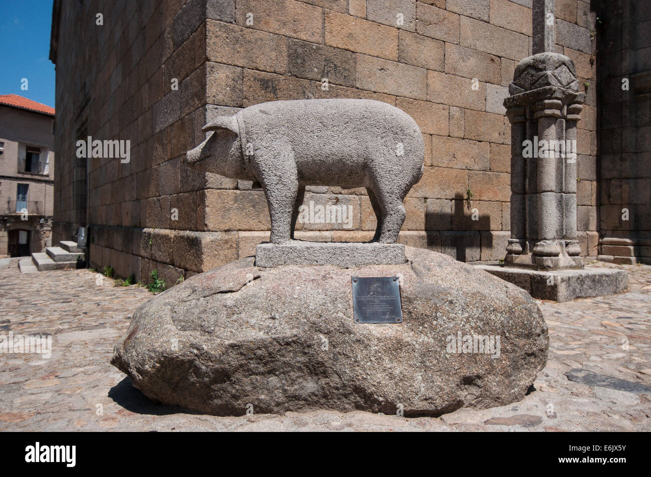 Pig medieval hi-res stock photography and images - Alamy
