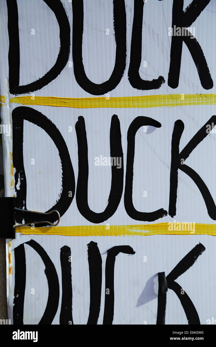 Duck sign hi-res stock photography and images - Alamy