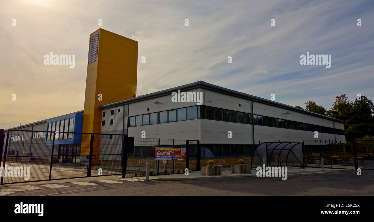 Technical college hi-res stock photography and images - Alamy