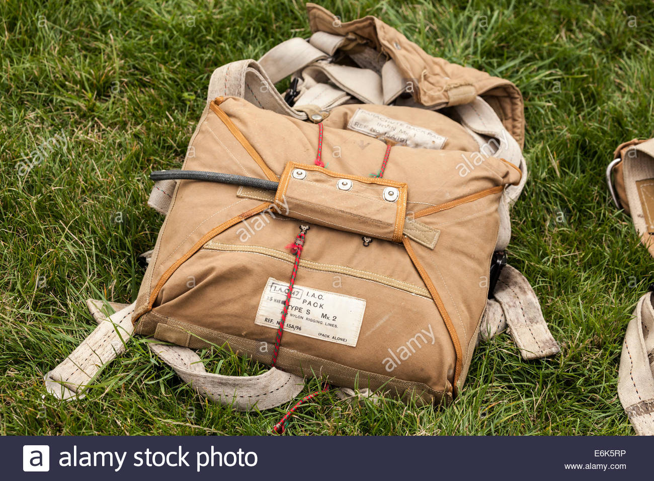 Parachute High Resolution Stock Photography and Images - Alamy