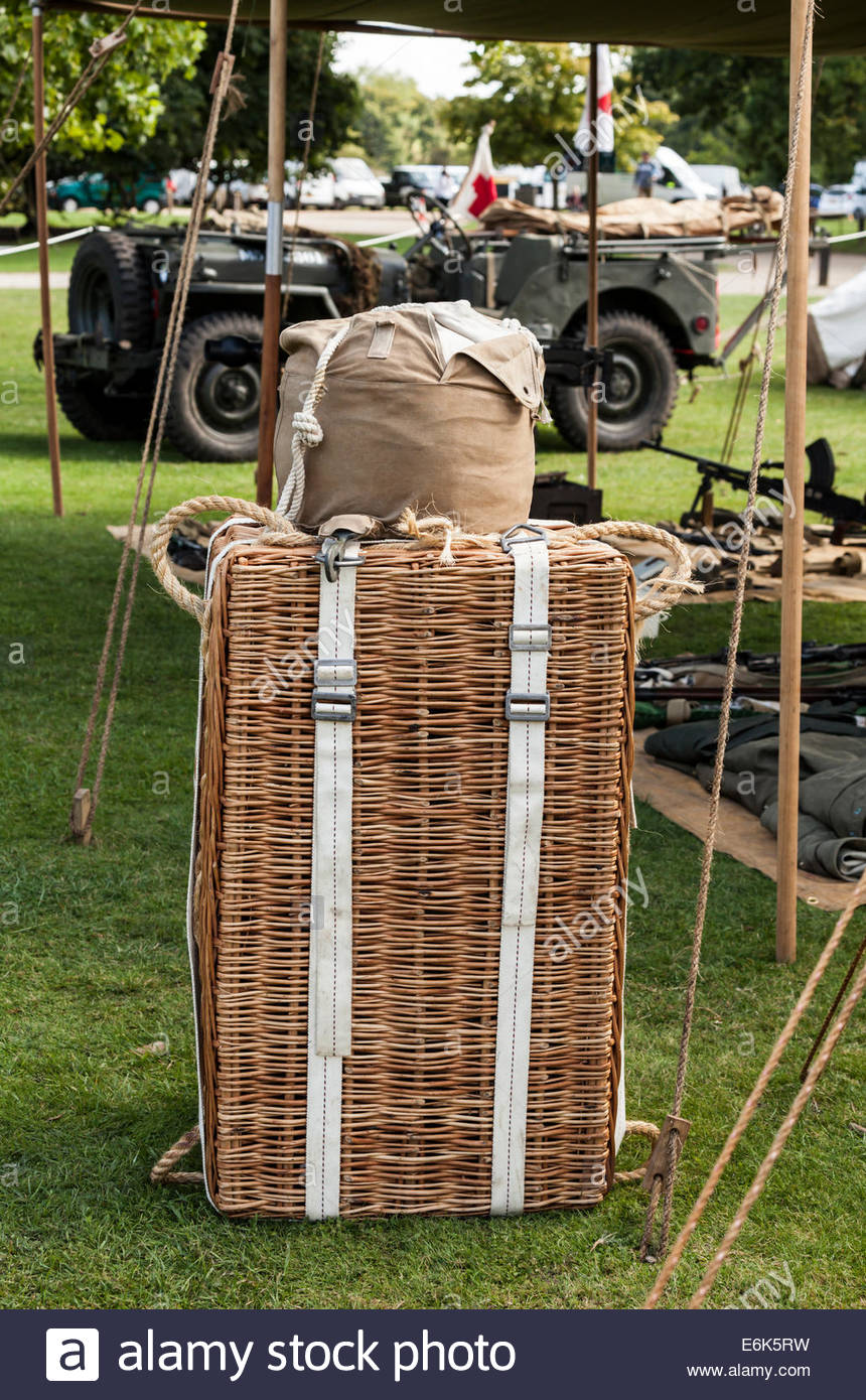 Parachute Drop Wwii High Resolution Stock Photography and Images - Alamy