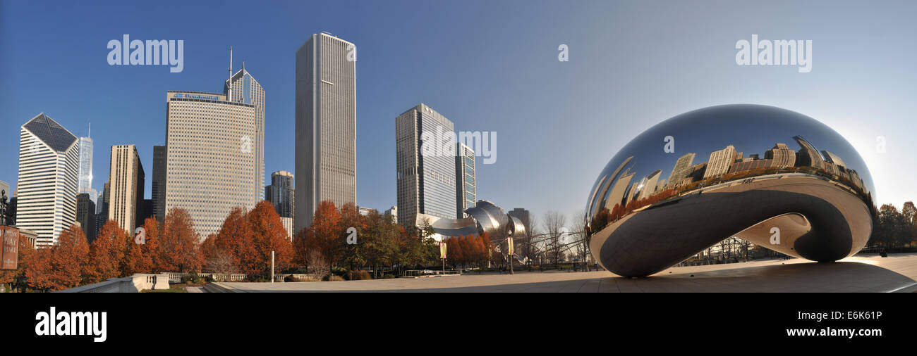 Cloud Gate or The Bean, and Chicago skyline. Millenium Park, Chicago ...