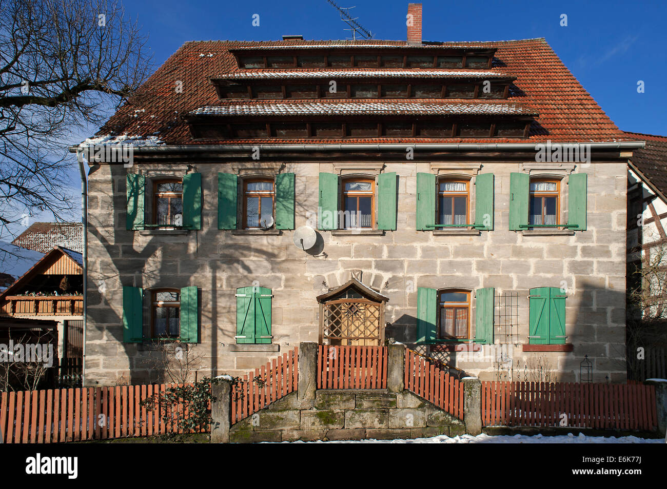 Drying hops hi-res stock photography and images - Alamy