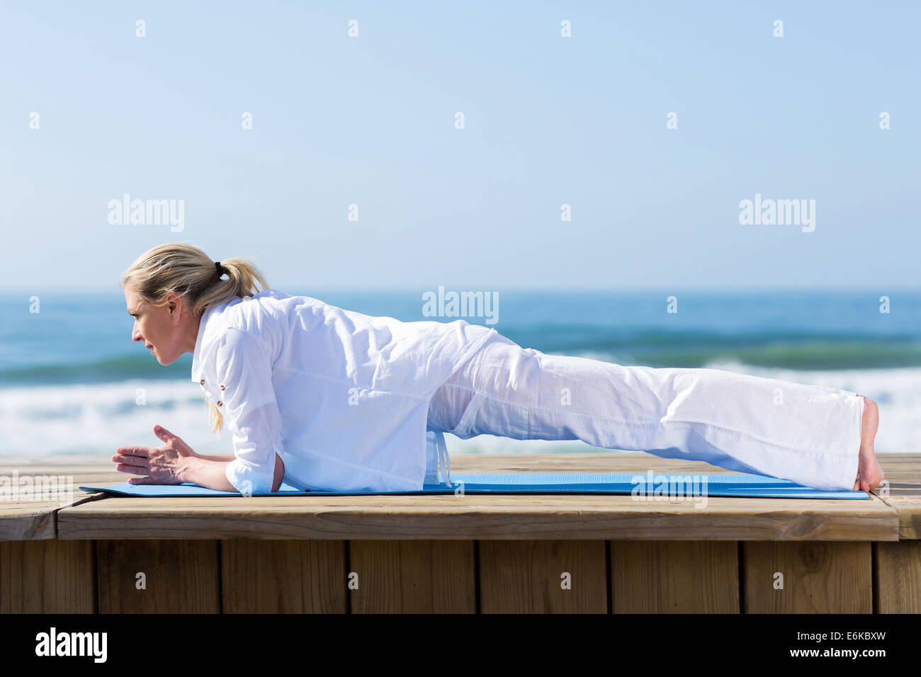 Beautiful fit woman posing hi-res stock photography and images - Alamy