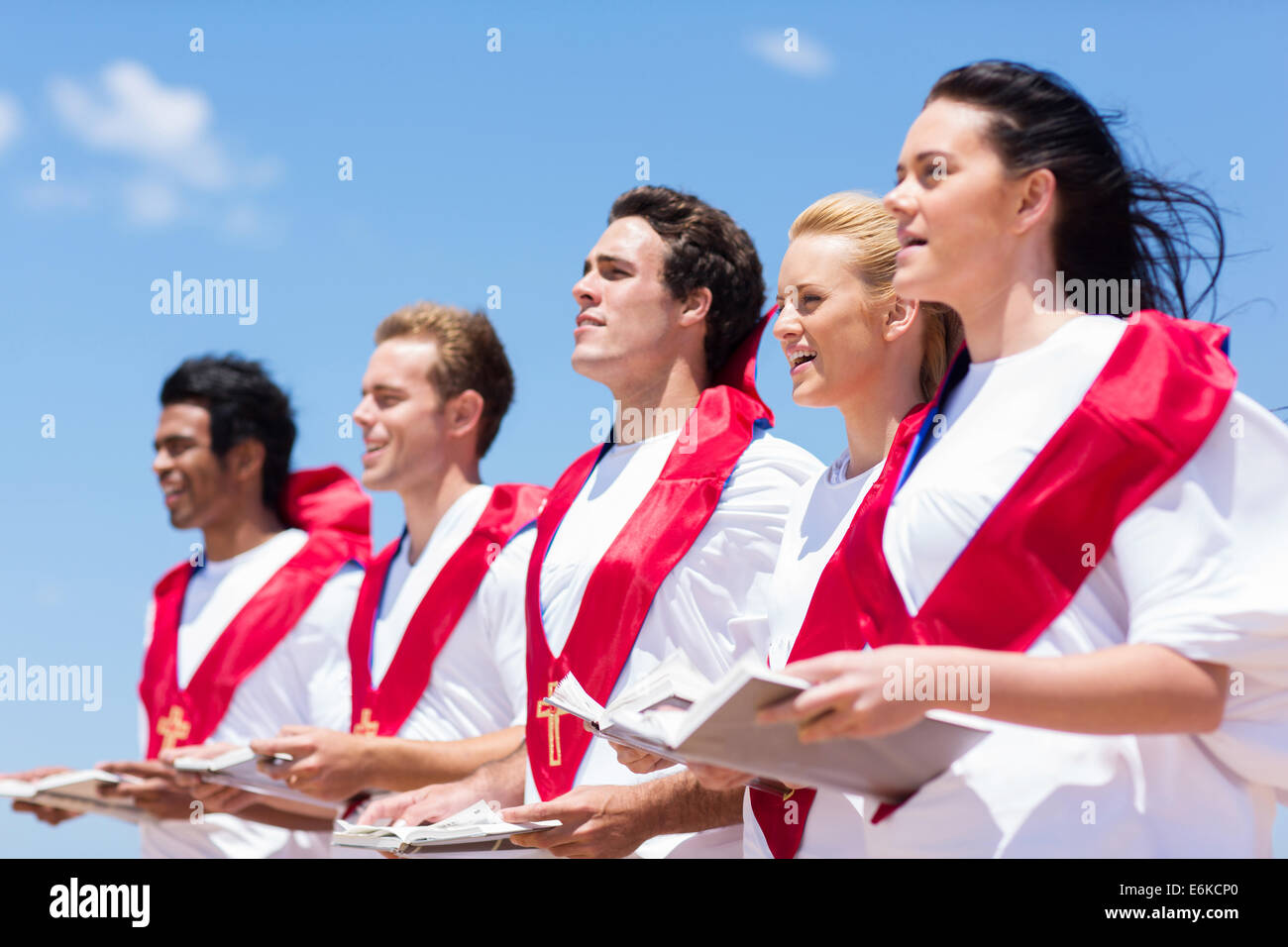 Gospel choir singing church hi-res stock photography and images - Alamy